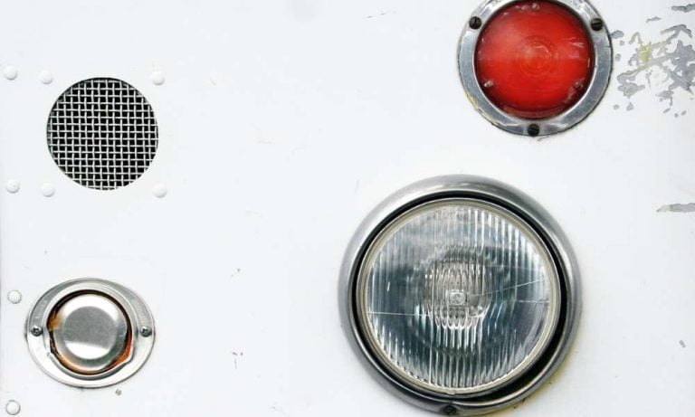 How to Remove Bathroom Light Fixture Cover